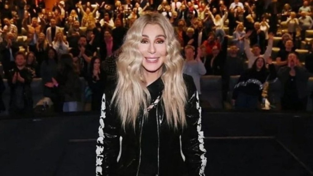 Biografia da cantora Cher será lançada em dezembro no Brasil - Ponta ...